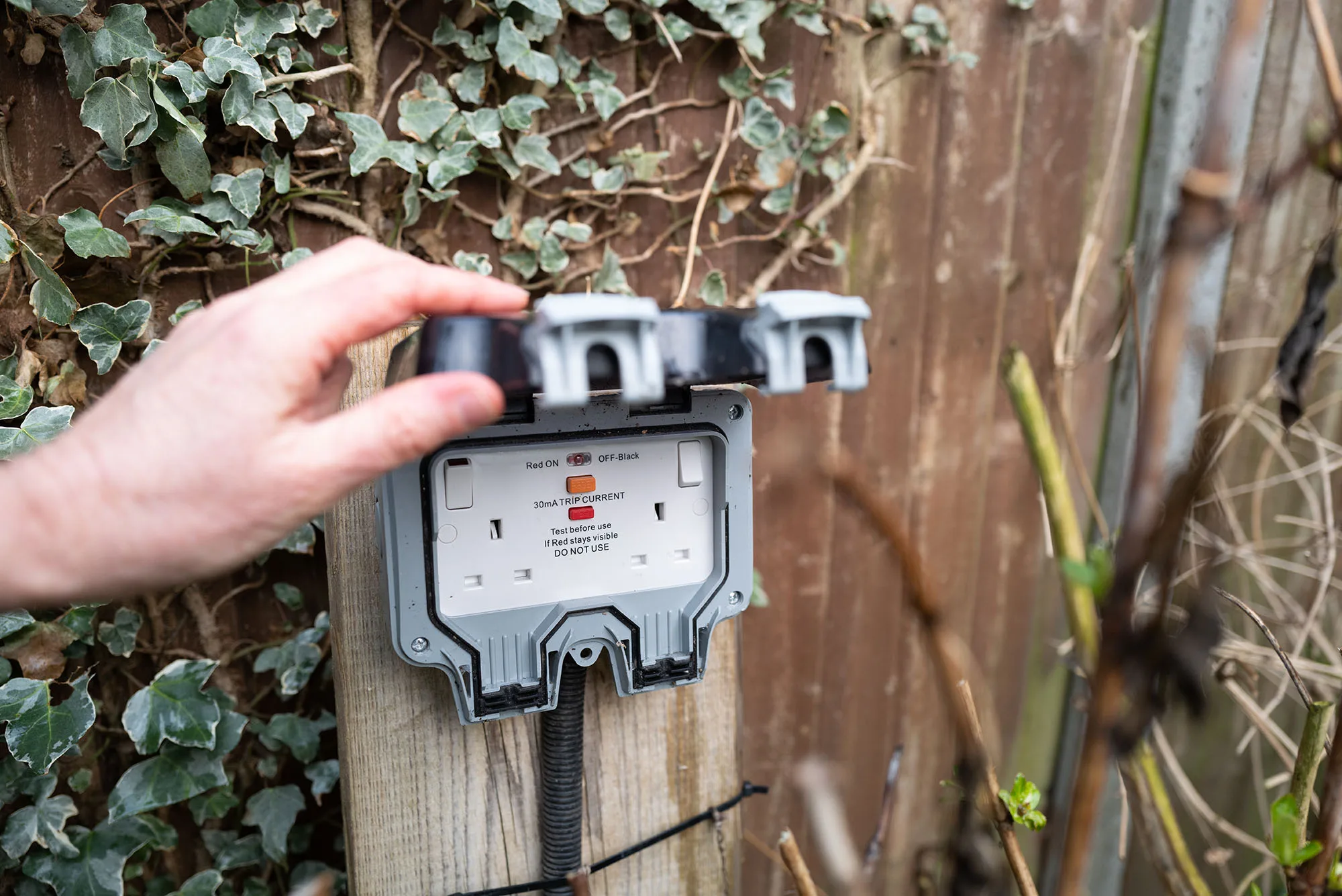 Outdoor Outlet Selection for Cornwall Gardens: Practical Tips - Wave ...